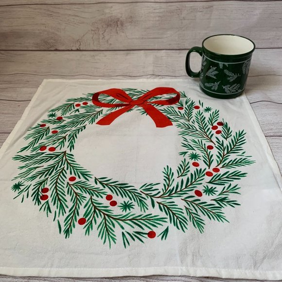 Hallmark | Kitchen | Hallmark Holly Coffee Mug And Holly Wreath Dish ...